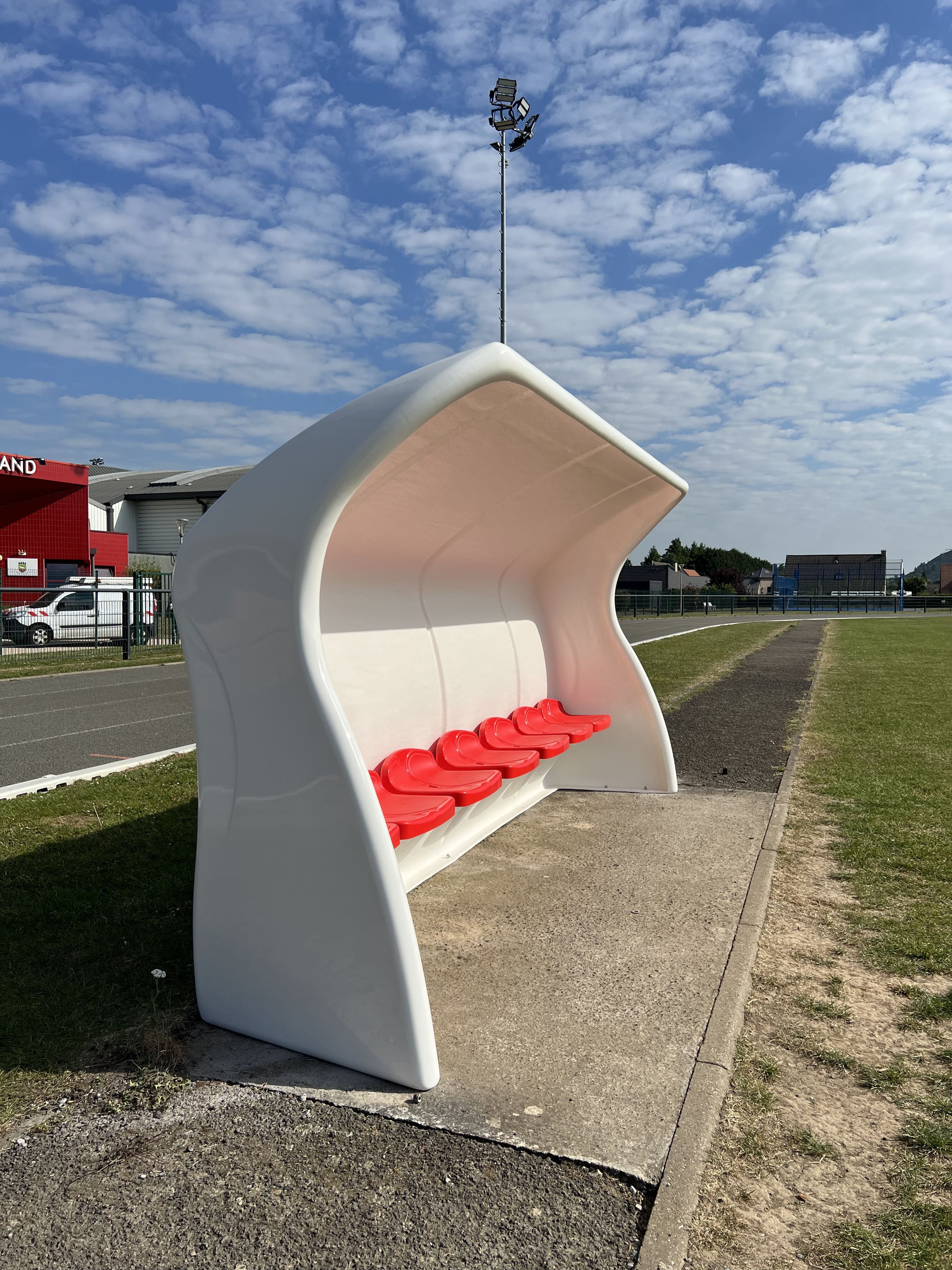 Installation de bancs de touche à Hénin-Beaumont | Adsport